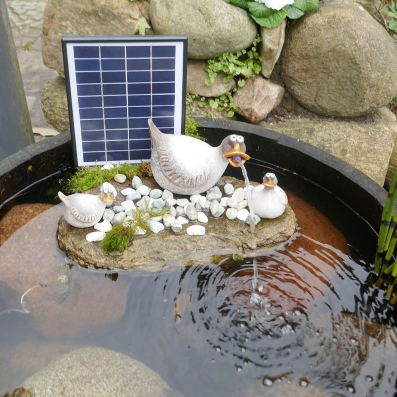 Keramik Wasserspeier mit Solarpumpe und Akku – Laufzeit ohne Sonne 4